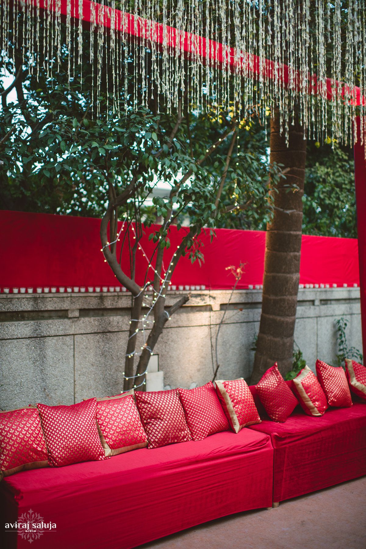 15 Engagement Decor Colour Combinations We Are Loving!!! | WedMeGood