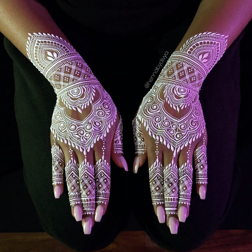 Bookmark These 15+ Best Back Of The Hand Bridal Mehendi Designs For ...