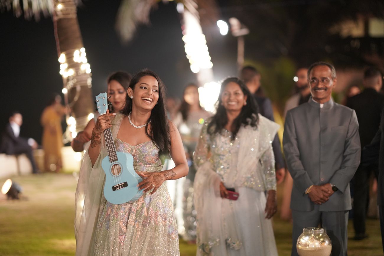 An Ocean-Front Rustic Mangalorean Wedding With A Lovely Tribute To SRK ...