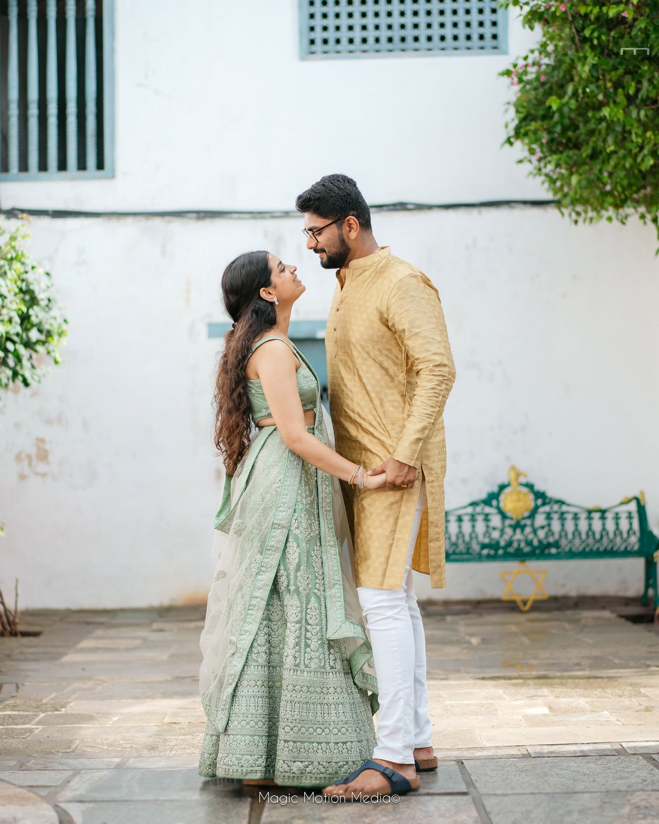 Charismatic Kochi Wedding With A Beautiful Backdrop Of The Backwaters ...