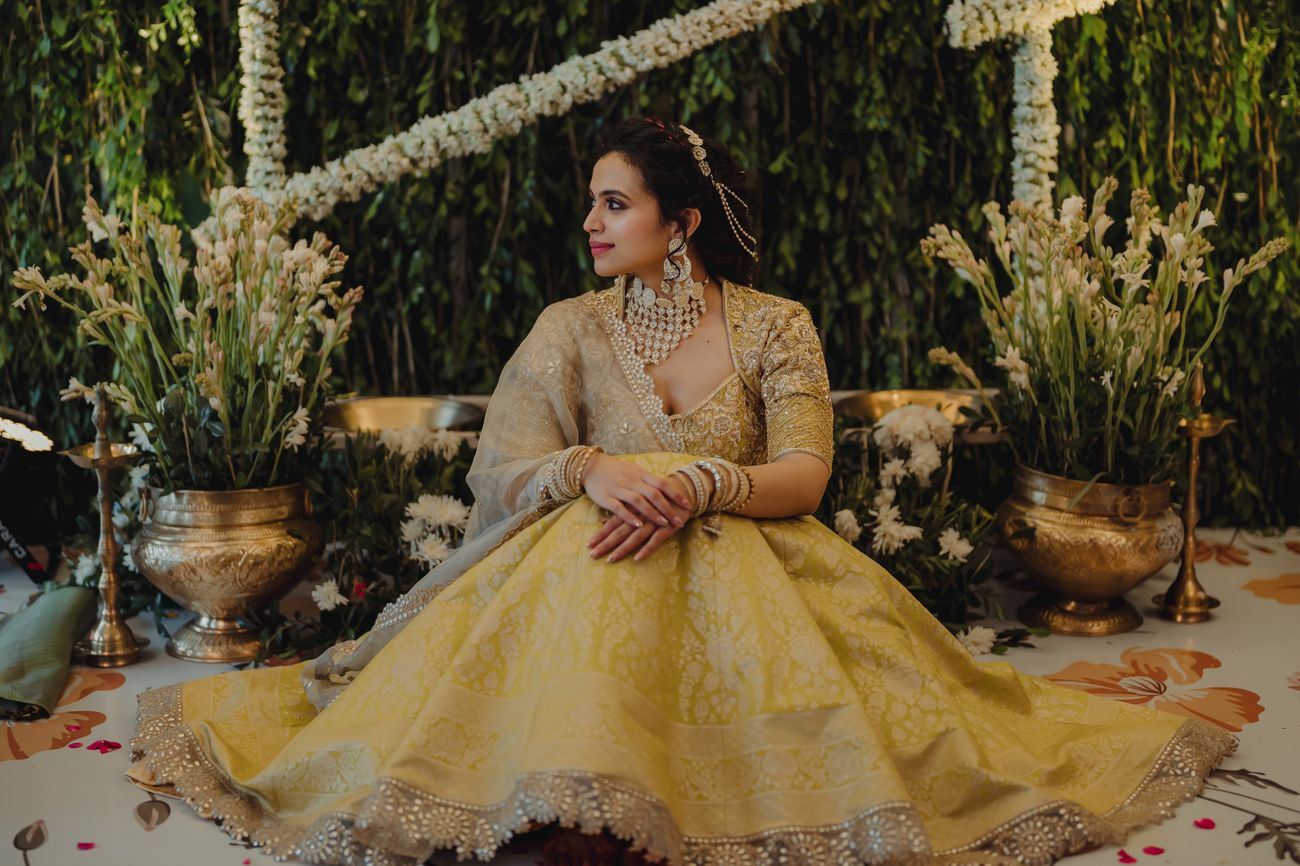 Swoon-worthy Engagement Outfit Ideas Other Than Silk Sarees | WedMeGood