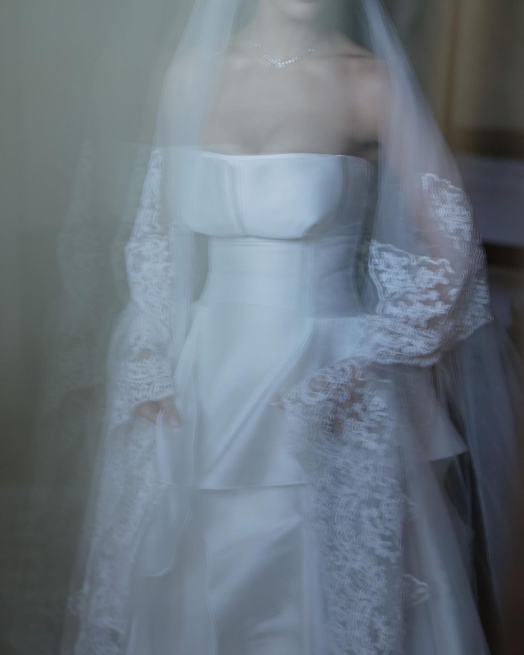 Amy Jackson & Ed Westwick's Italian Wedding Looks Right Out Of A Fairytale! | WedMeGood