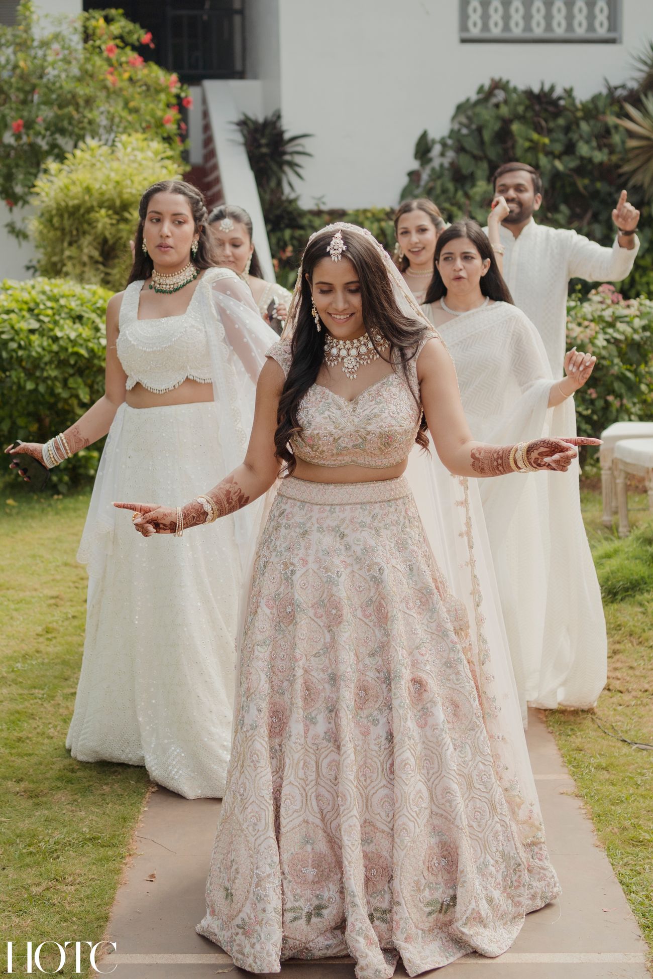 A Raw & Refreshing Goa Wedding In The Lap Of Nature | WedMeGood
