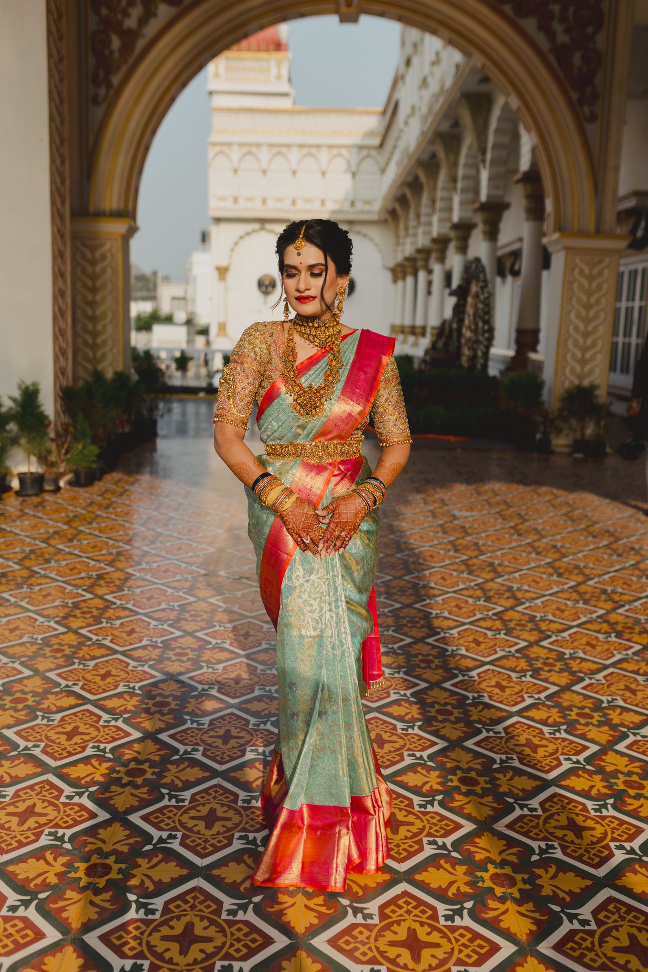 Bangalore Wedding With A Hands On, Uniquely Styled Bride! | WedMeGood