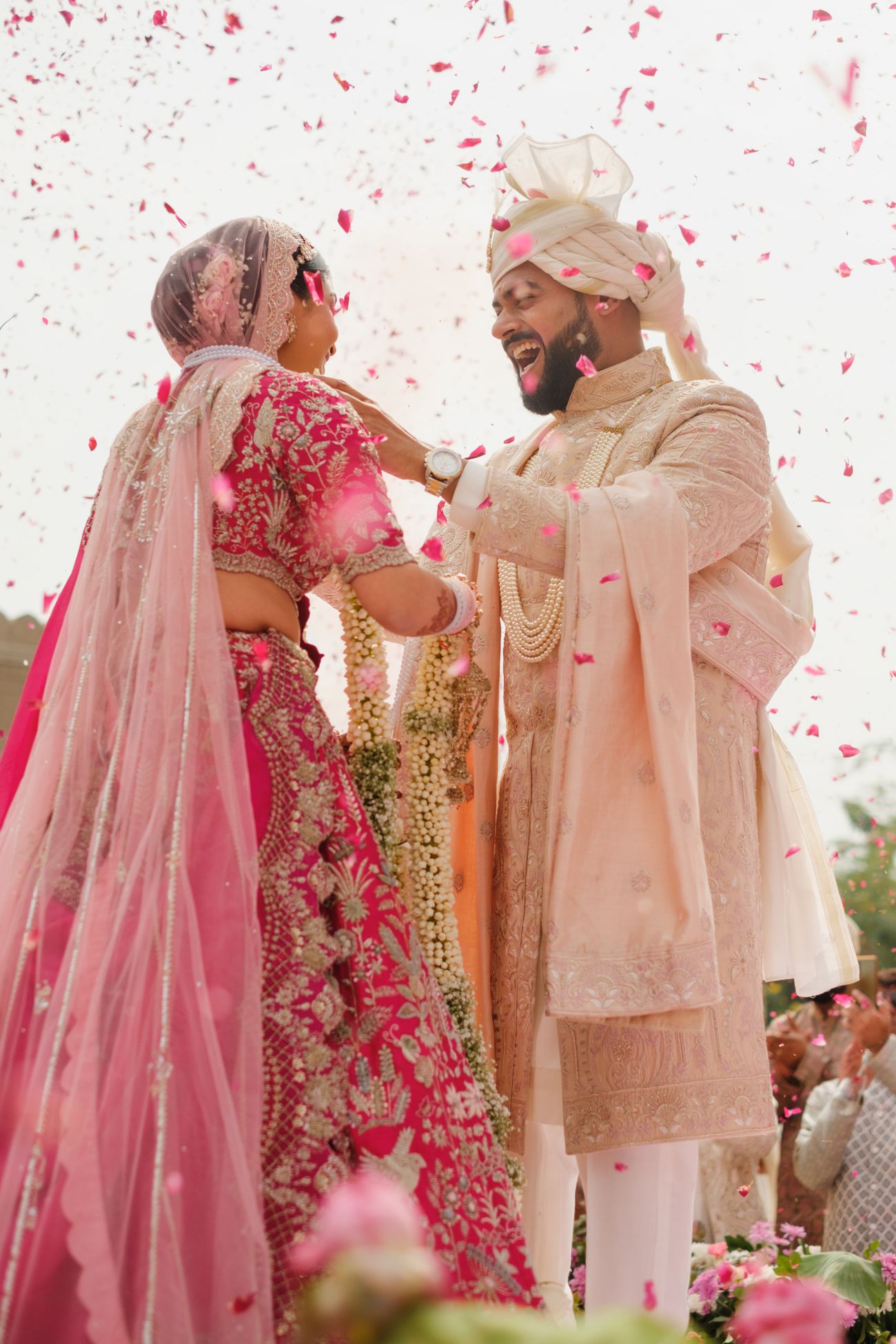 Jaipur Wedding With A Gorgeous Lotus Mandap & Musical Pheras! | WedMeGood