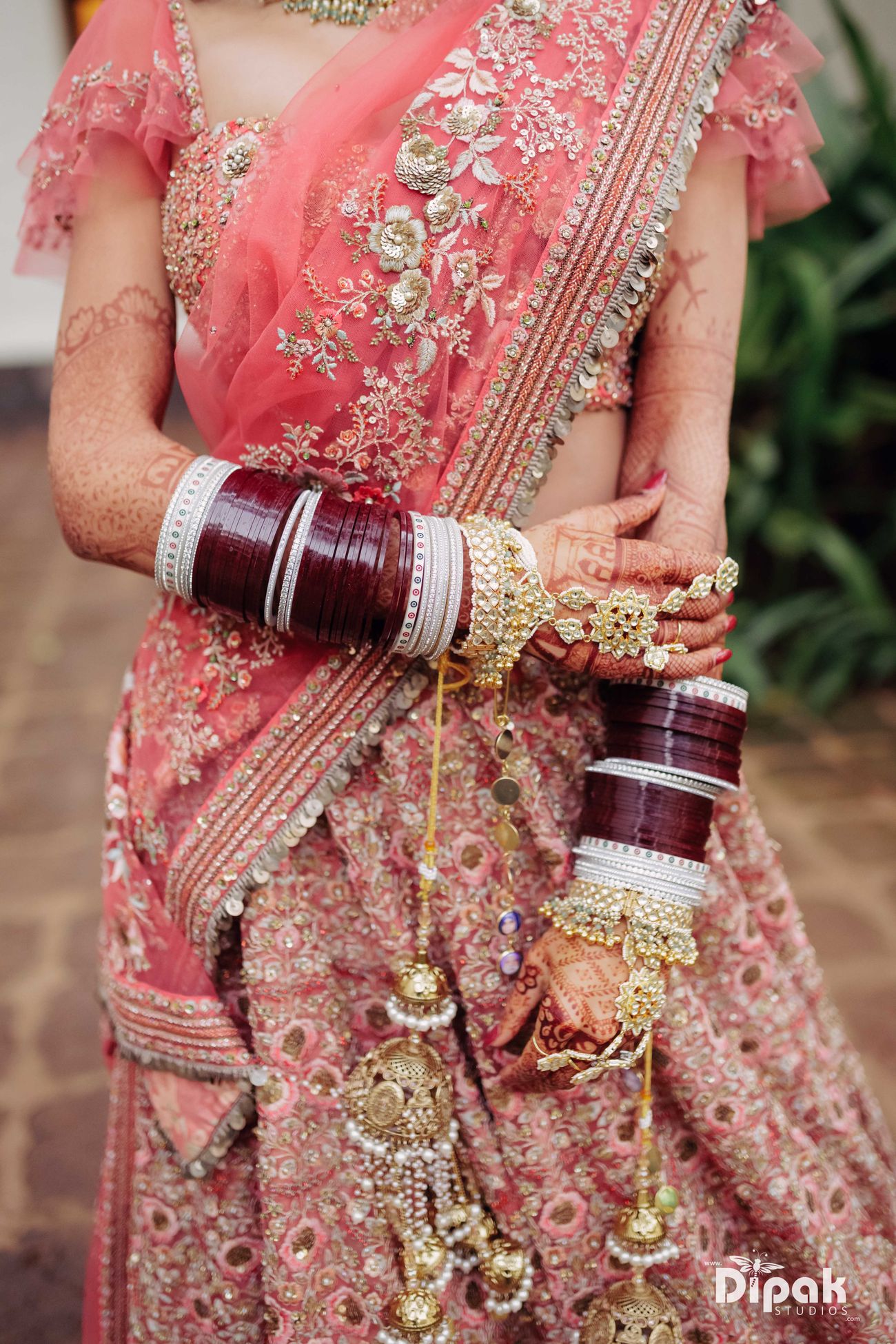 A Goa Wedding That's Bursting With Colour, Style & Stunning Details ...