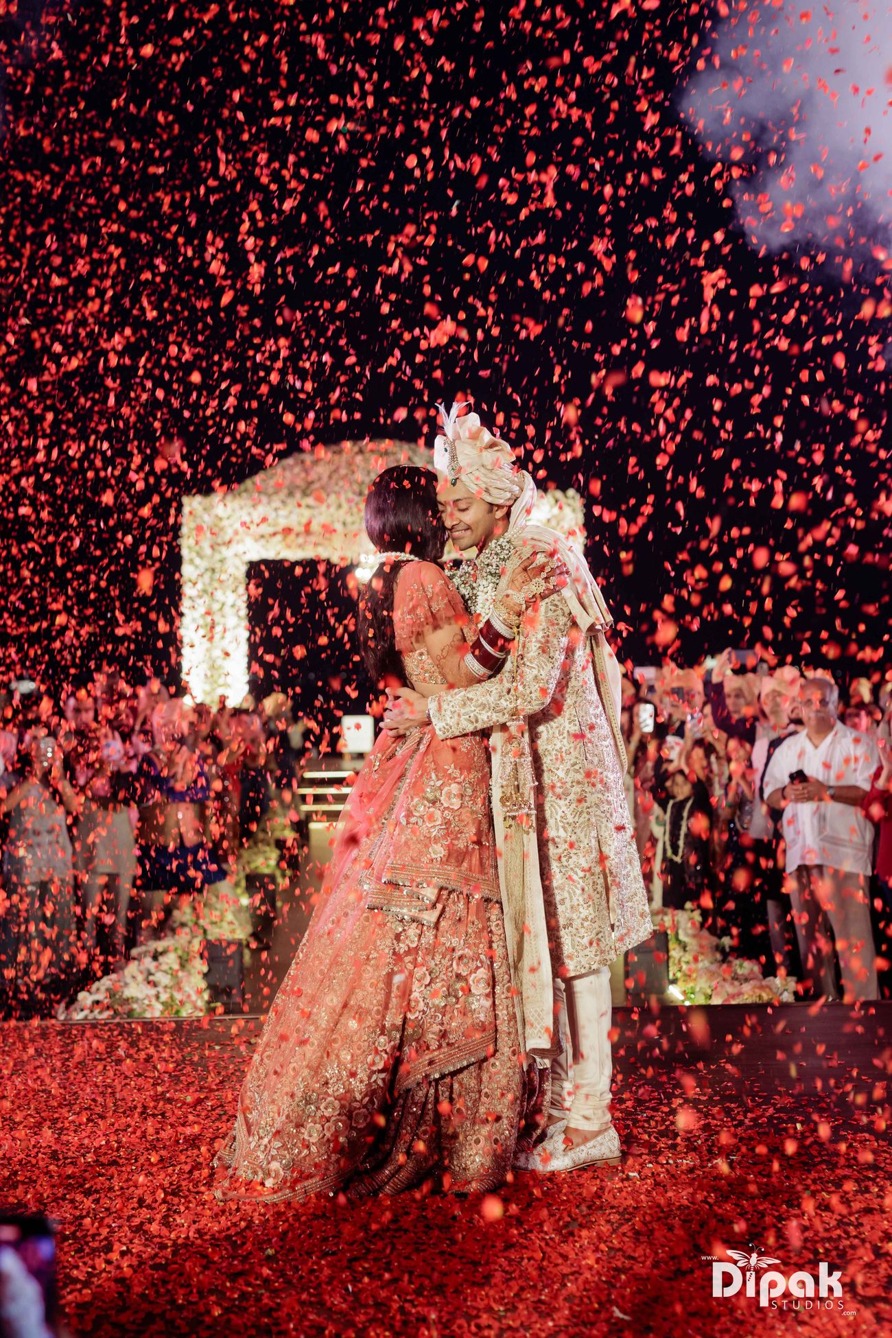 A Goa Wedding That's Bursting With Colour, Style & Stunning Details ...