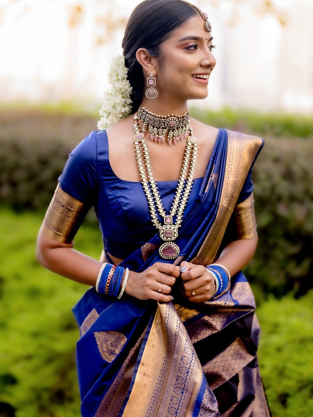 30+ Beautiful Blue Kanjivaram Sarees We Spotted On Real Brides | WedMeGood