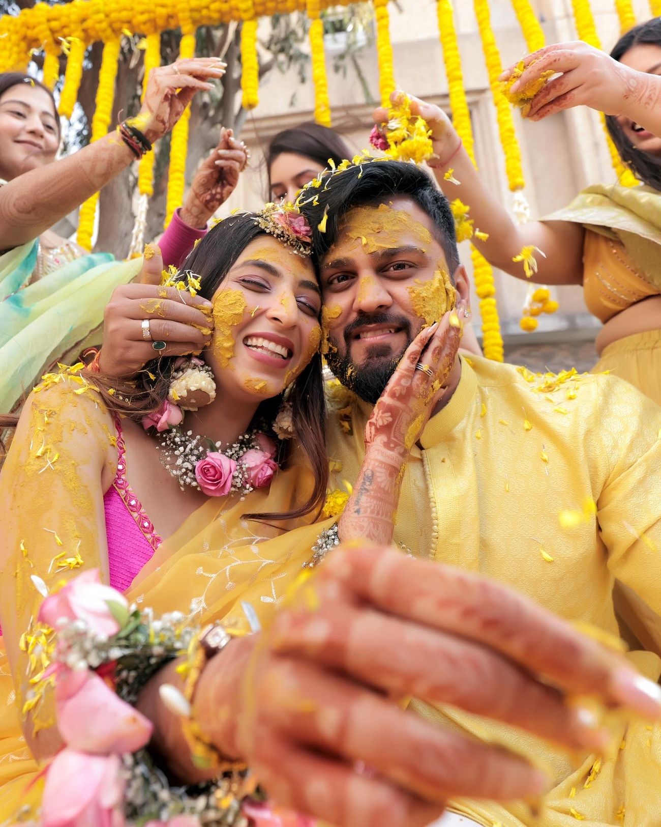 Where to get Floral Jewellery for Haldi? | WedMeGood