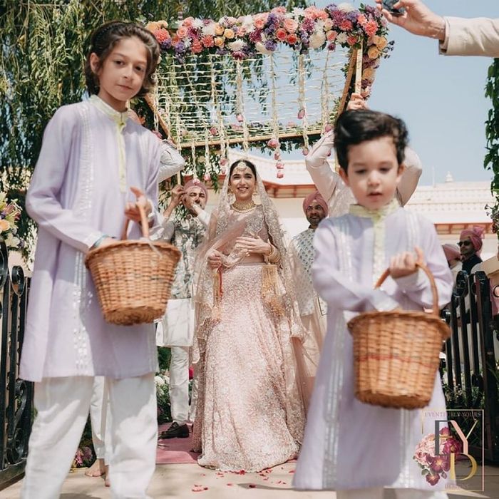 Best wedding party entrance ideas 60 photos - Vianawedding.com