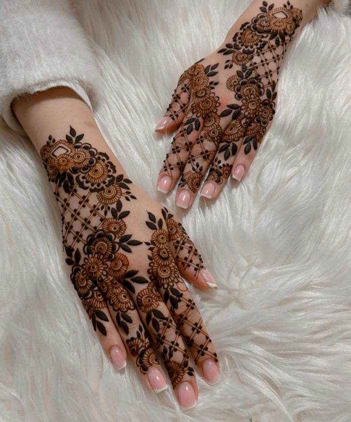 Simple Henna Rose