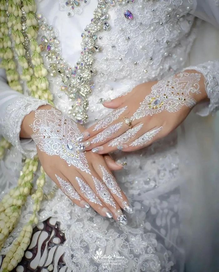White Henna Tattoo Wedding Gorgeous White Mehendi Designs We Love!