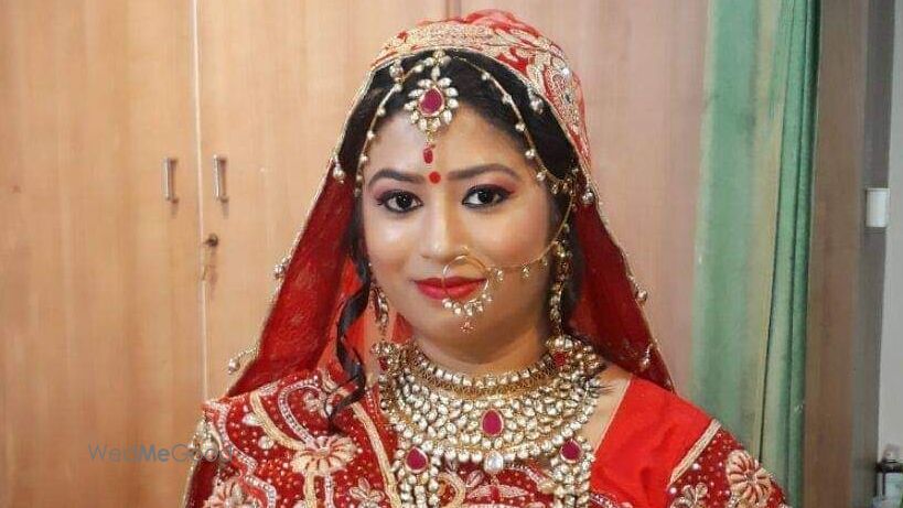 Komal Makeover & Design Studio - Price & Reviews | Delhi NCR Makeup Artist