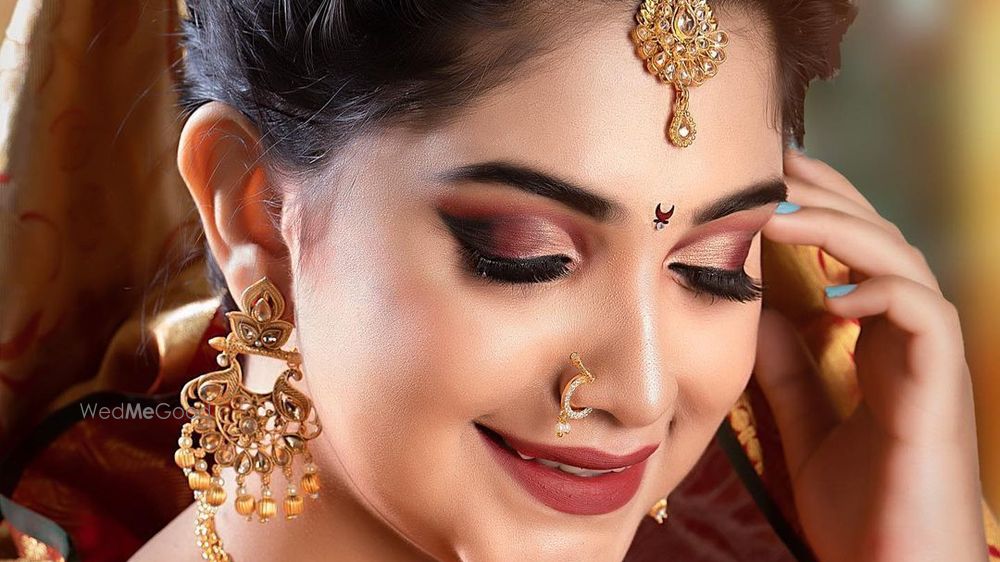 Makeovers by Sreshta - Price & Reviews | Hyderabad Makeup Artist