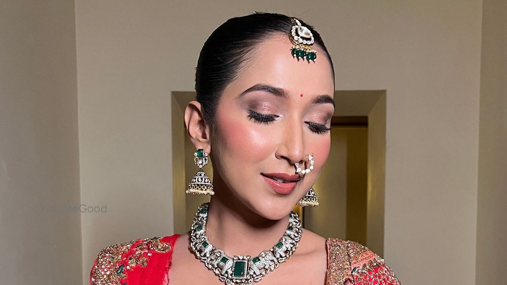 Glams Doll Makeupstudio - Price & Reviews | Jim Corbett Makeup Artist