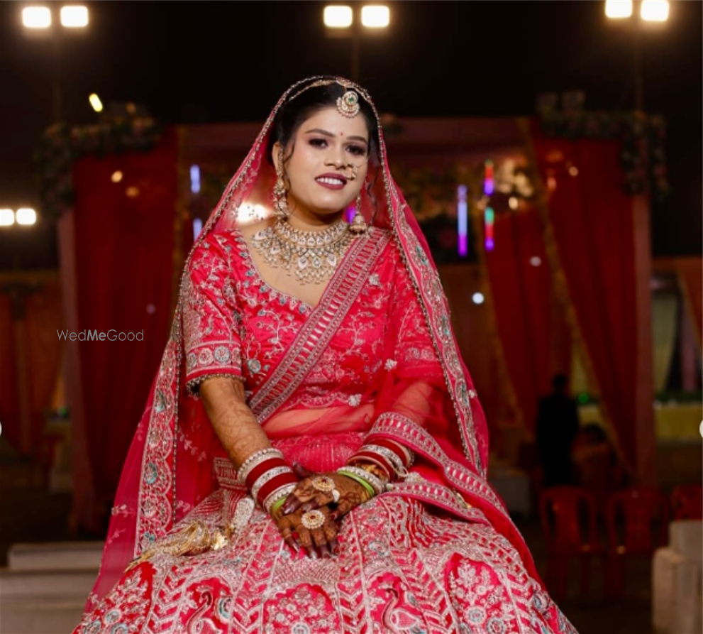 Trisha Makeovers - Price & Reviews | Agra Makeup Artist
