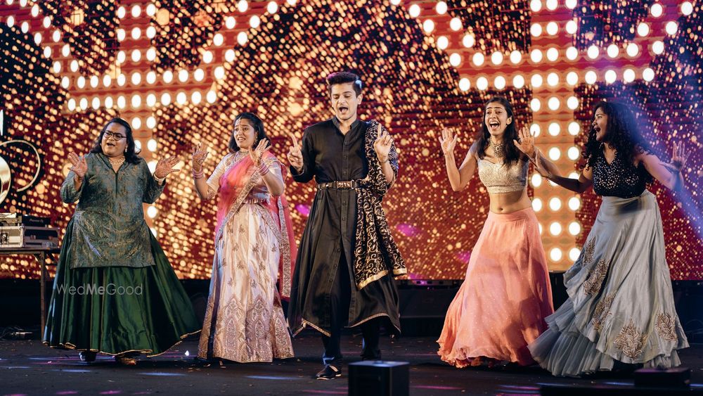 Taniya Dudani - North Bangalore, Bangalore | Price & Videos