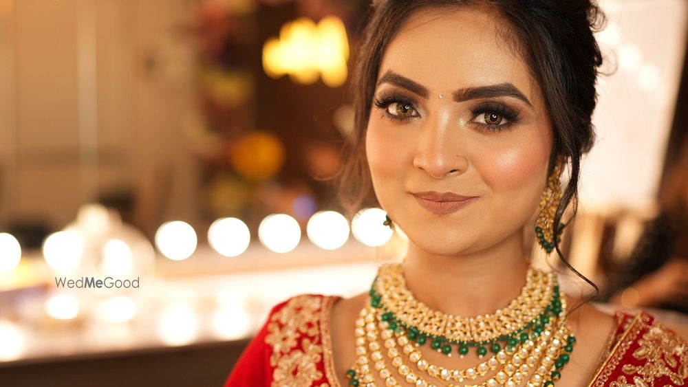 Gloria Makeovers - Price & Reviews | Mumbai Makeup Artist