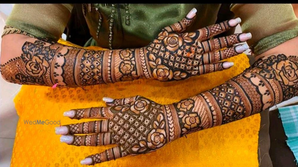 Kuldeep Mehandi Artist - Price & Reviews | Bridal Mehendi in Delhi NCR