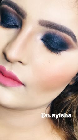 Royal Blue Smokey Eye Makeup