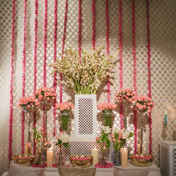 Photo of Unique mehendi theme in light pink