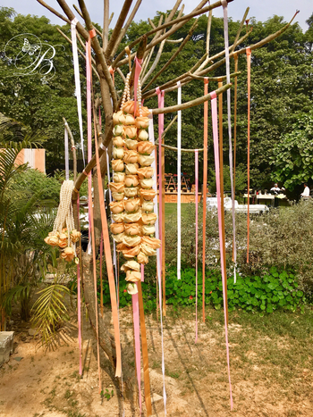 Photo of Contemporary mughal entrance decor