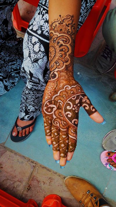 Rahul Mehandi Wala - Price & Reviews | Bridal Mehendi in Delhi NCR