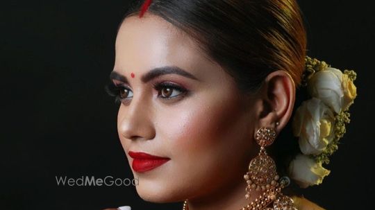 Salsa Makeup Look | Saubhaya Makeup