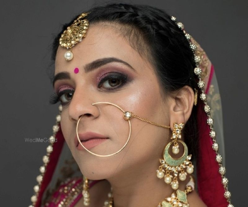 Makeovers by Roopali - Price & Reviews | Delhi NCR Makeup Artist