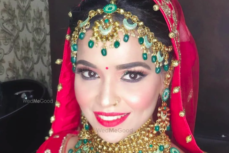 Navkriti & Shweta Makeovers - Price & Reviews | Delhi NCR Makeup Artist