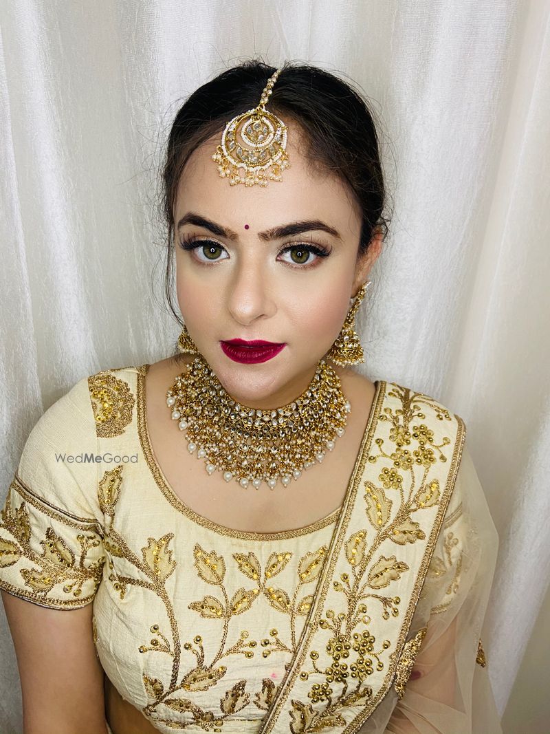 Rich Makeovers - Price & Reviews | Delhi NCR Makeup Artist