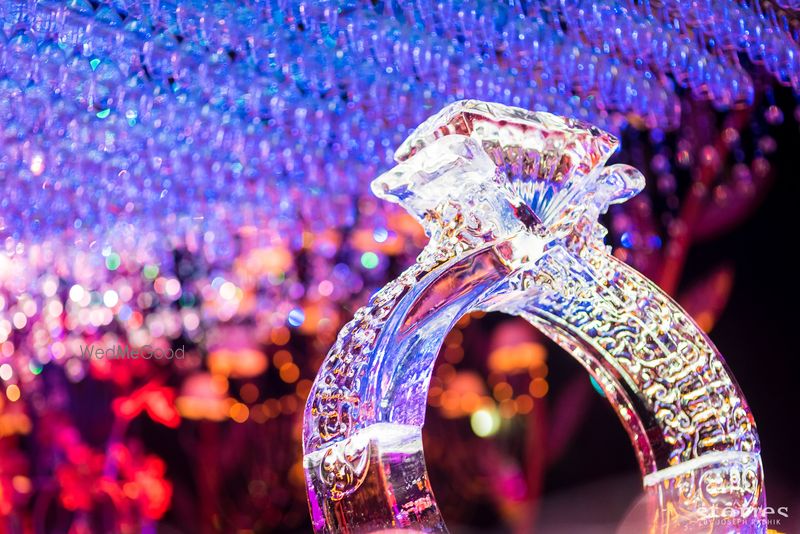 Photo of Ring ice sculpture for wedding