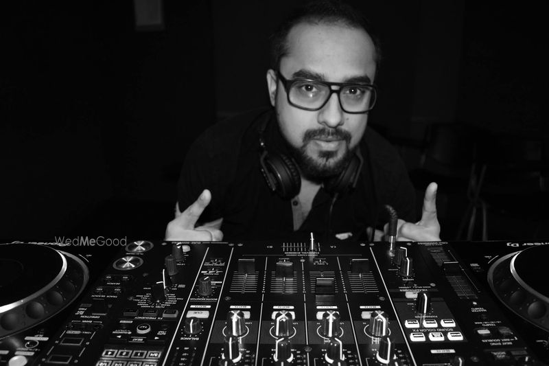Dj Akshay Photos