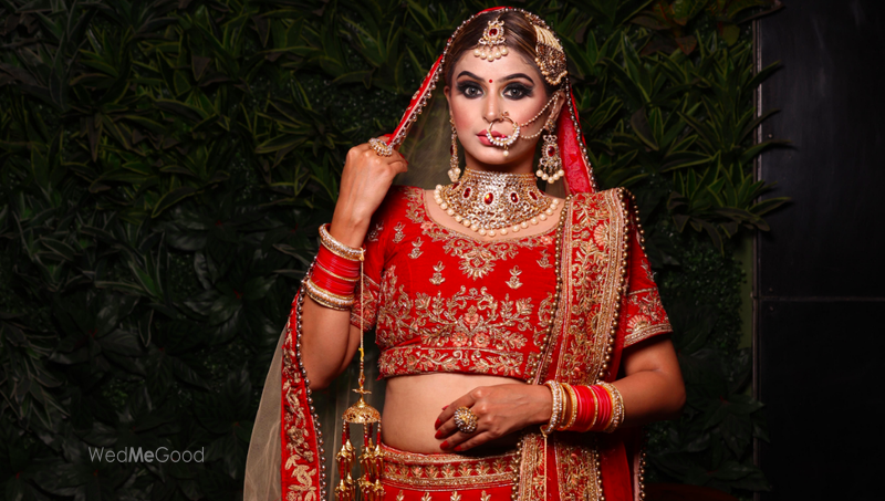 Pratiba Makeovers - Price & Reviews | Delhi NCR Makeup Artist