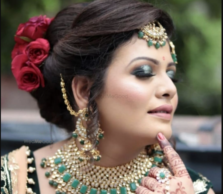 Sheeza Khan Makeovers - Price & Reviews | Gurgaon Makeup Artist