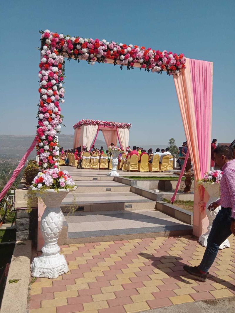 Photo By Squirrel Resort - Venues