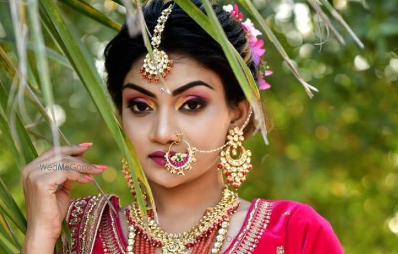 Goral Patel Celebrity Makeup Artist - Price & Reviews | Ahmedabad ...