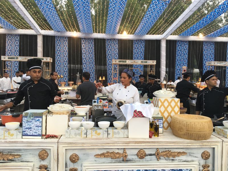 VIP Kitchen - Delhi NCR | Price, Menu & Reviews