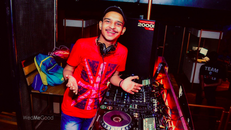 DJ Ayush J - Kolkata | Price & Reviews