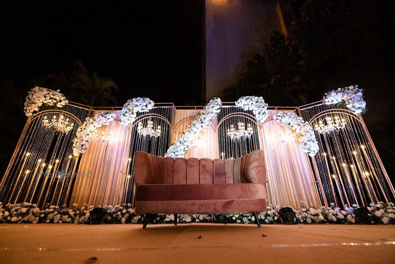 Photo By Meragi - Decorators