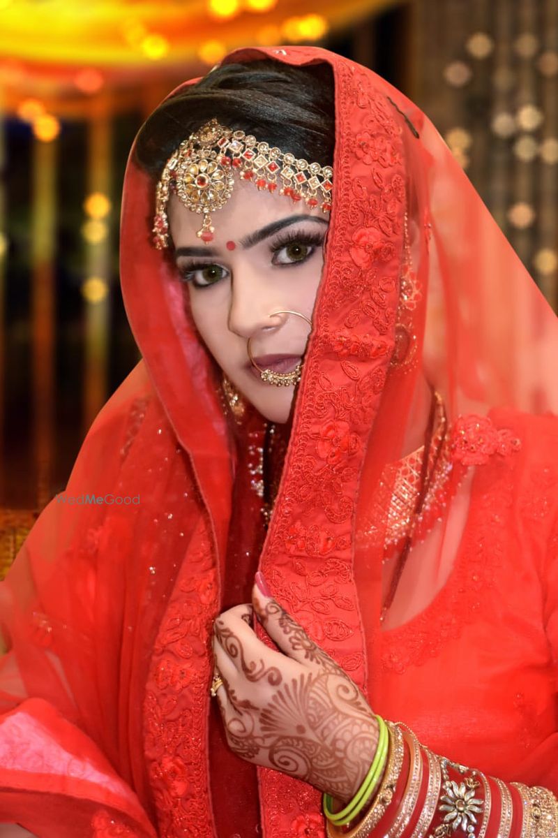 Taruna Makeovers - Price & Reviews | Delhi NCR Makeup Artist