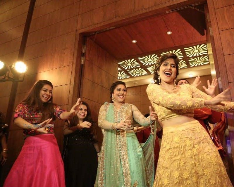 Dancing Pheras - Noida, Delhi NCR | Price & Videos