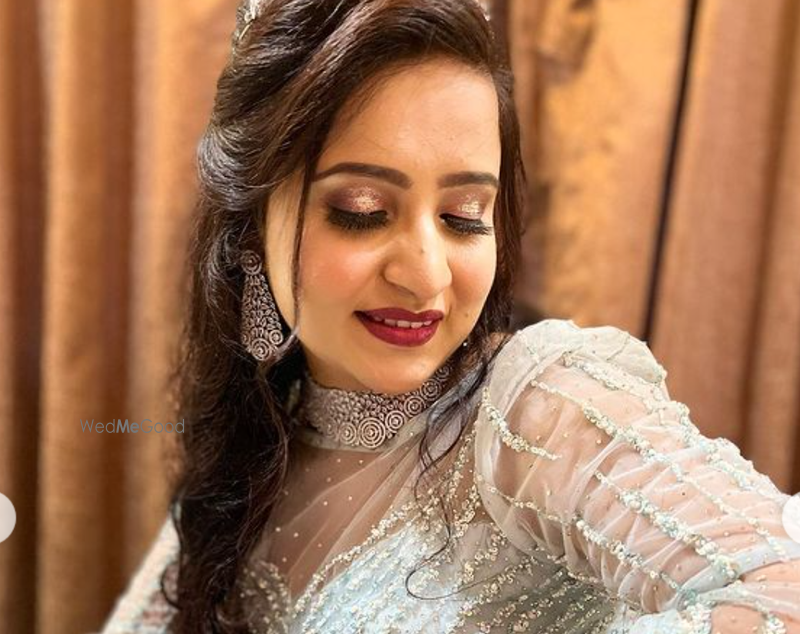 Varshali Singh - Price & Reviews | Pune Makeup Artist