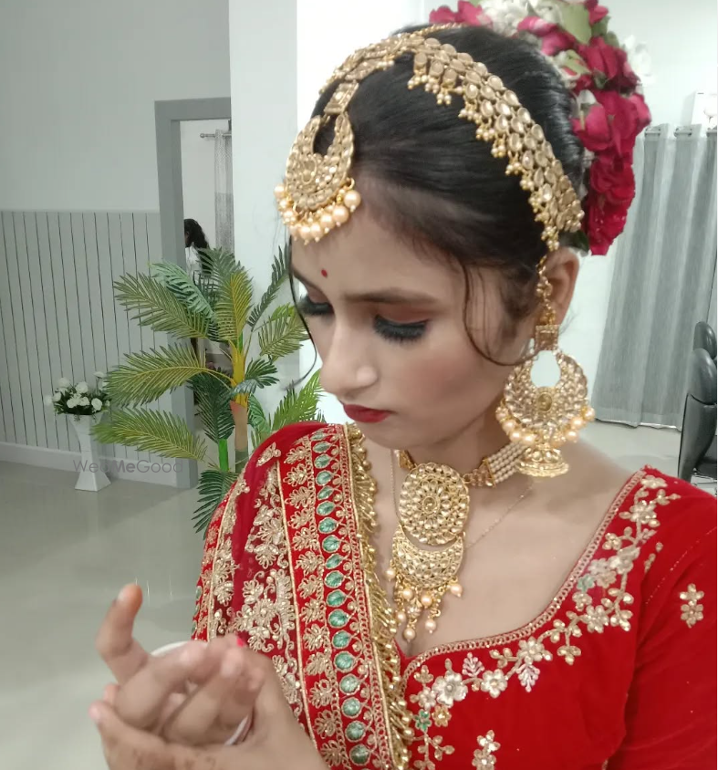 Preeti Makeovers - Price & Reviews | Varanasi Makeup Artist