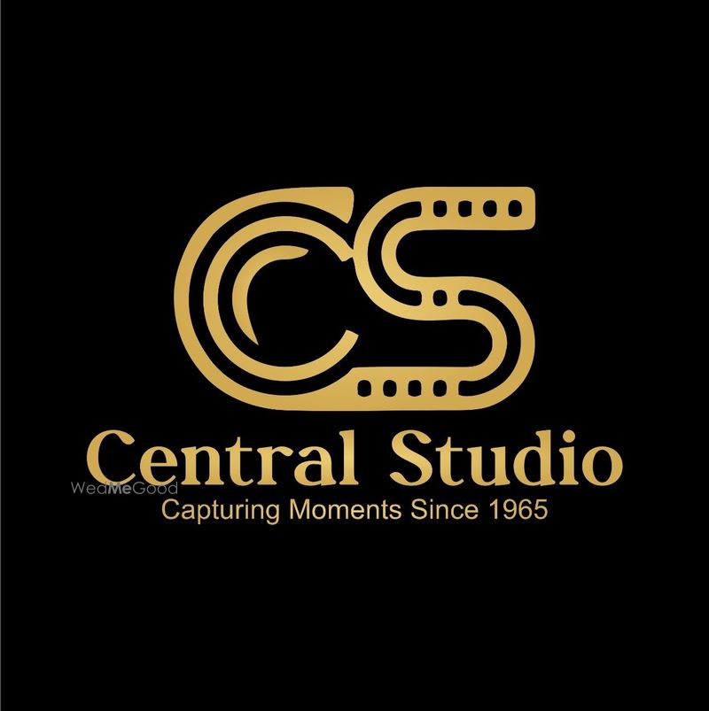 Central Studio - Price & Reviews | Salem Photographer