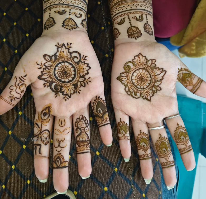 Shiva Mehandi Artist - Brigade Road, Bangalore | Price & Reviews