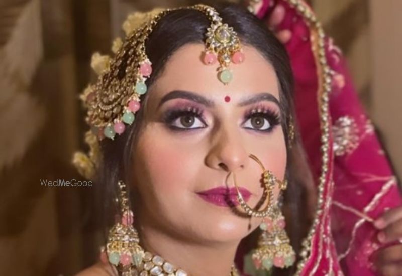 Pooja Makeovers - Price & Reviews | Noida Makeup Artist