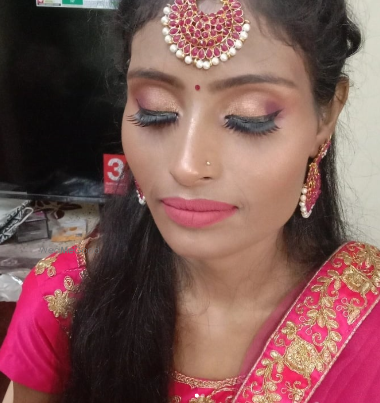 Shikha Makeovers - Price & Reviews | Delhi NCR Makeup Artist