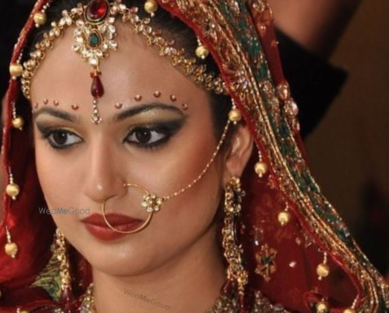 Shagun Makeovers - Price & Reviews | Delhi NCR Makeup Artist