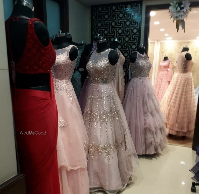 Luvley & Dimp - Bridal Wear Delhi NCR | Prices & Reviews